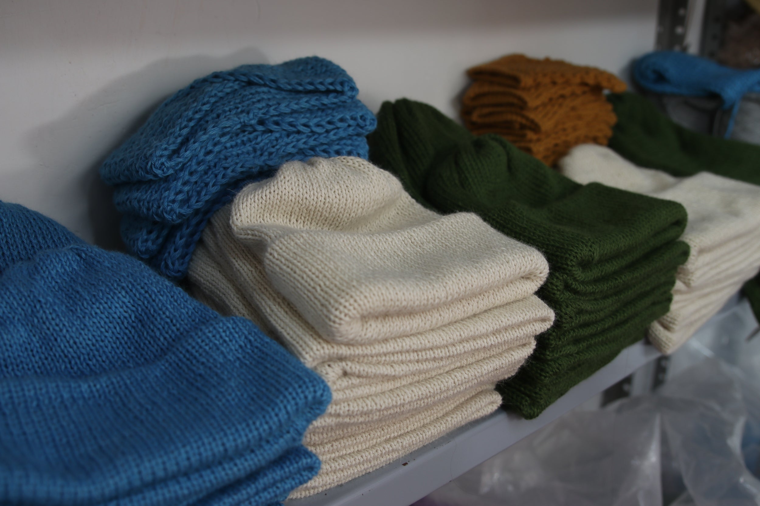 How to Care for Alpaca Wool: 13 Ways to Keep It Looking New – Yanantin ...